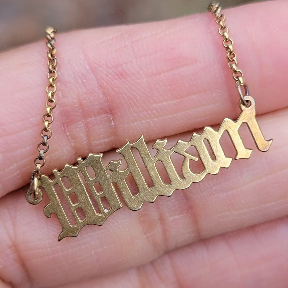 Old English Font Personalized William Gold Plated 925 Gem